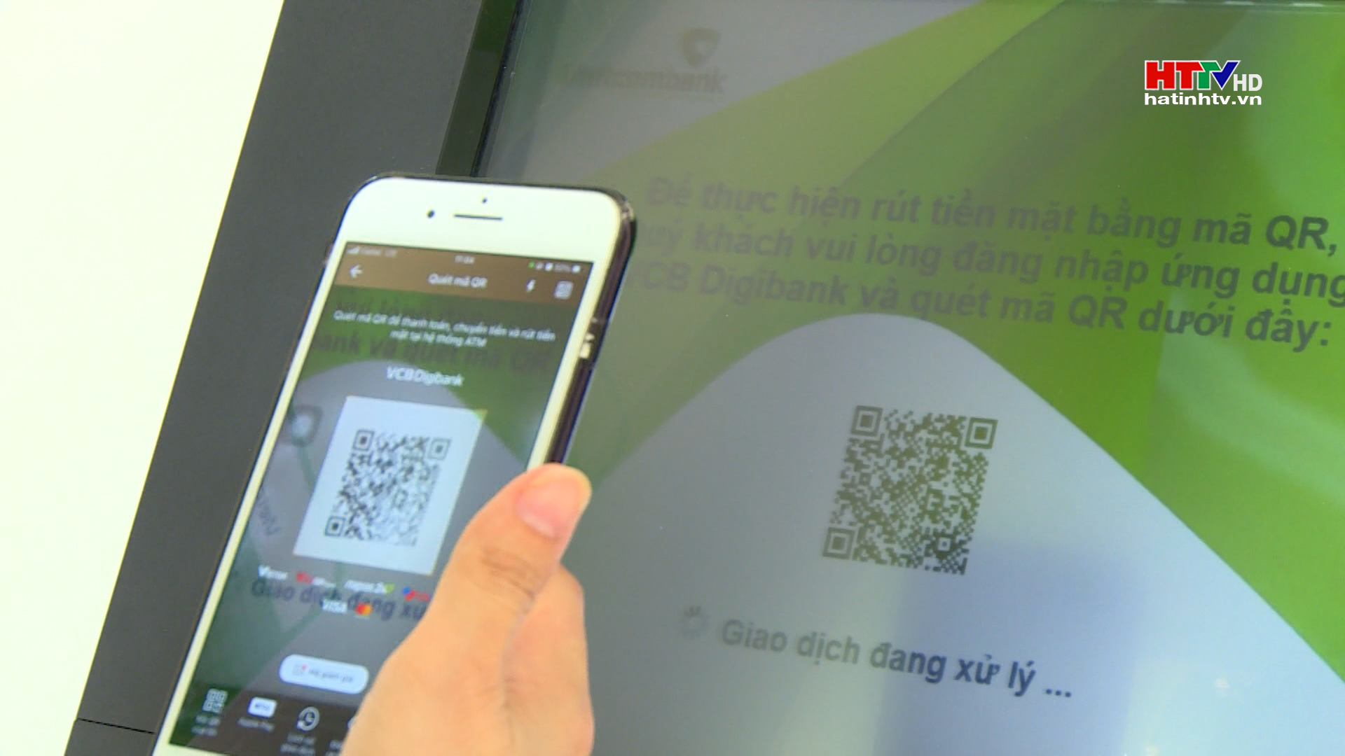 Chính thức được rút tiền liên ngân hàng tại ATM bằng mã QR | Cổng TTĐT tỉnh Hà Tĩnh